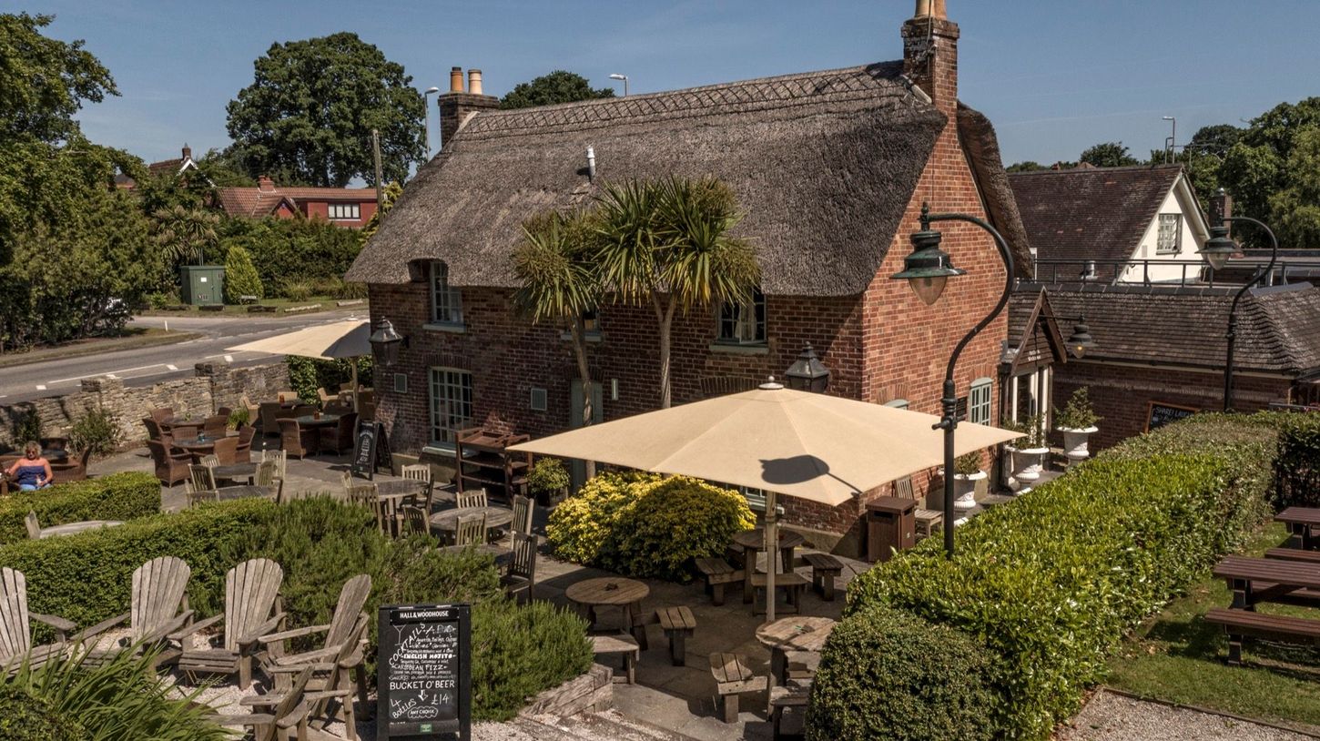 The Angel Inn, Ferndown | Country Pub Beer Garden in Dorset
